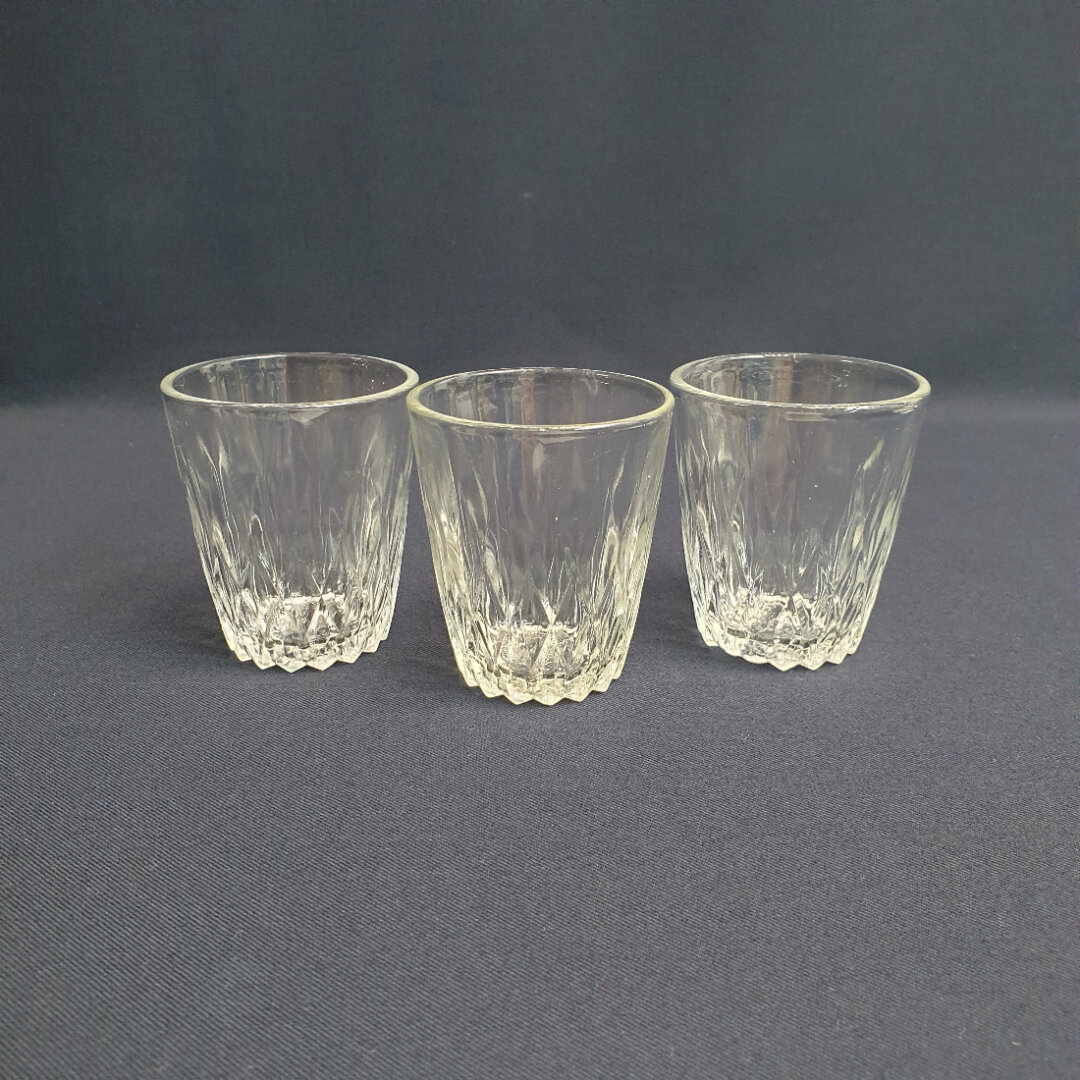 Набор из 3 стопок стекло 75 мл, высота 6.5 см, винтаж СССР