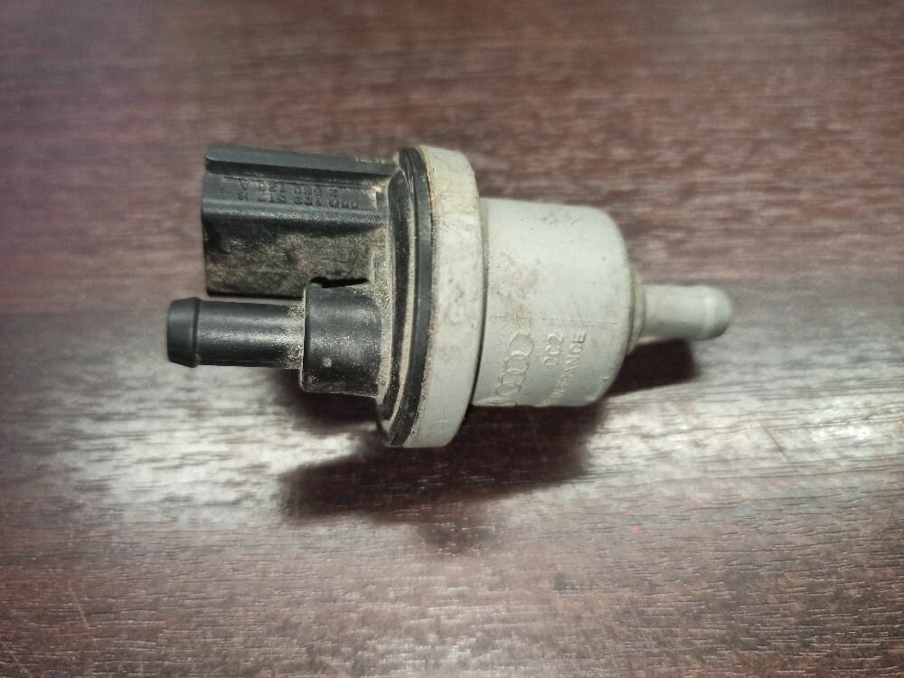 Клапан вентиляции топливного бака VAG 06D133517B