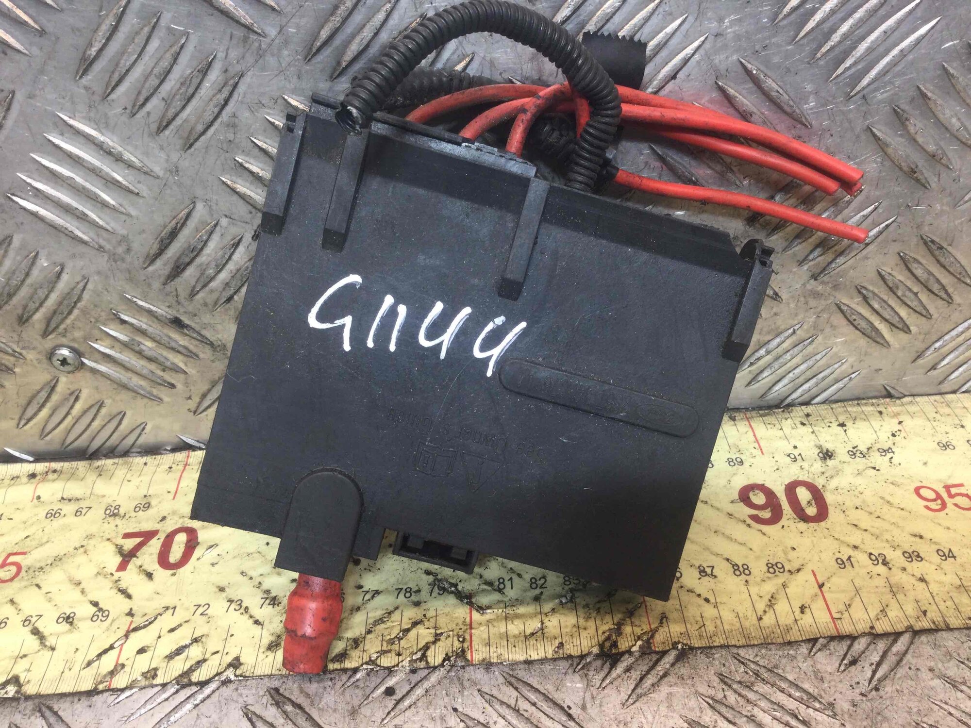 Б/У Блок предохранителей Ford Fiesta 5 поколение (2001-2007) 2003 г.