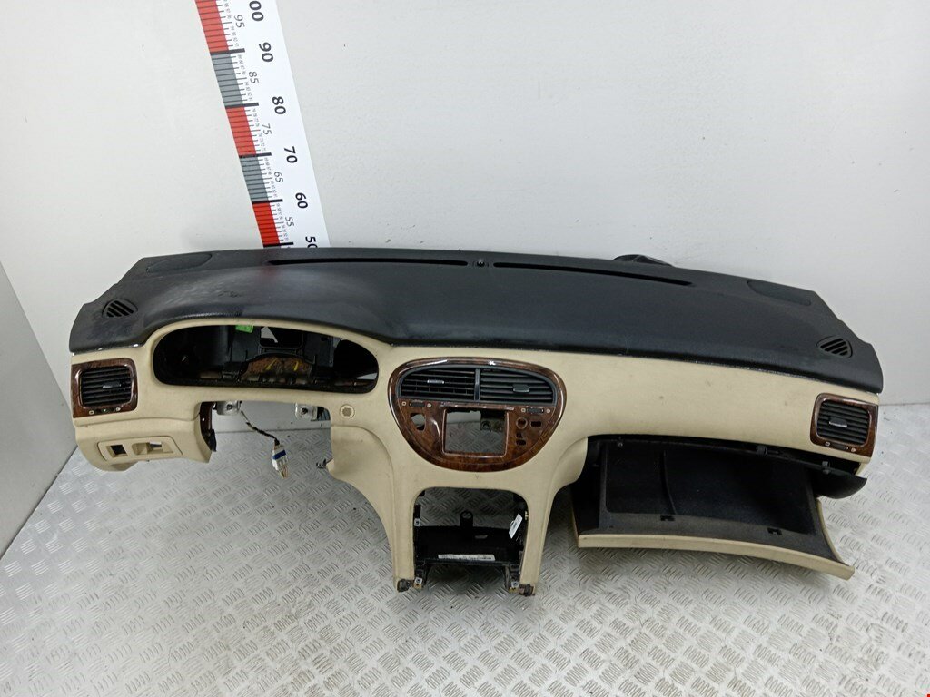 Торпедо (парприз панель приборов панель передняя) Peugeot 607 8203WV арт. 1993015