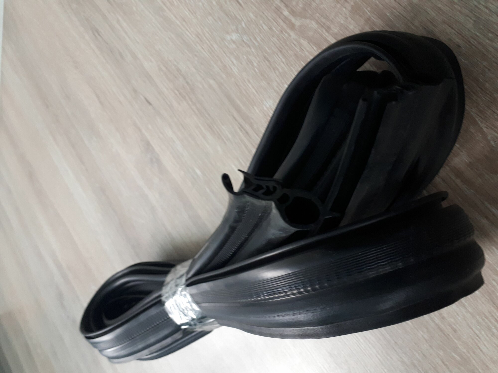 Уплотнитель крышки багажника ВАЗ-2110,2111,2112.