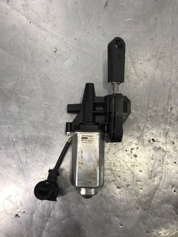 Моторчик регулировки сидения задний Audi A8 4E8 6420903