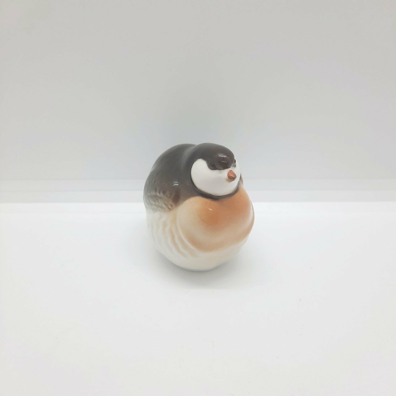 Статуэтка "Каменная куропатка", скульптор П. П. Веселов, фарфор, роспись