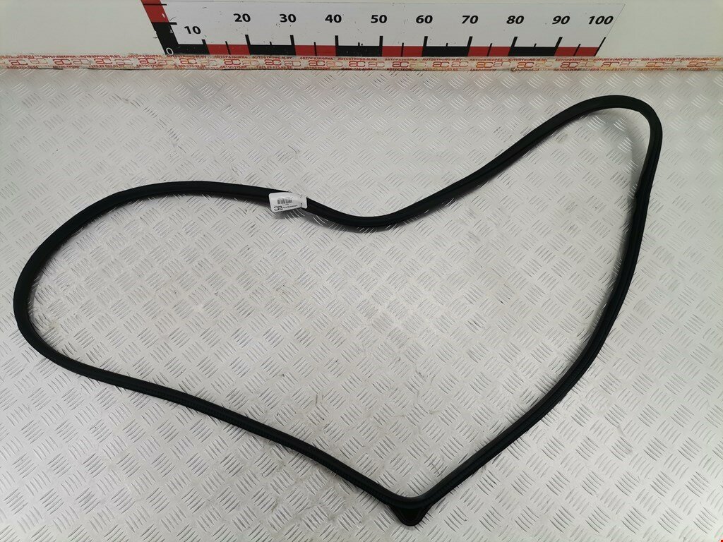 Уплотнитель двери Mazda CX-7 (ER) EG2168911E арт. 894172