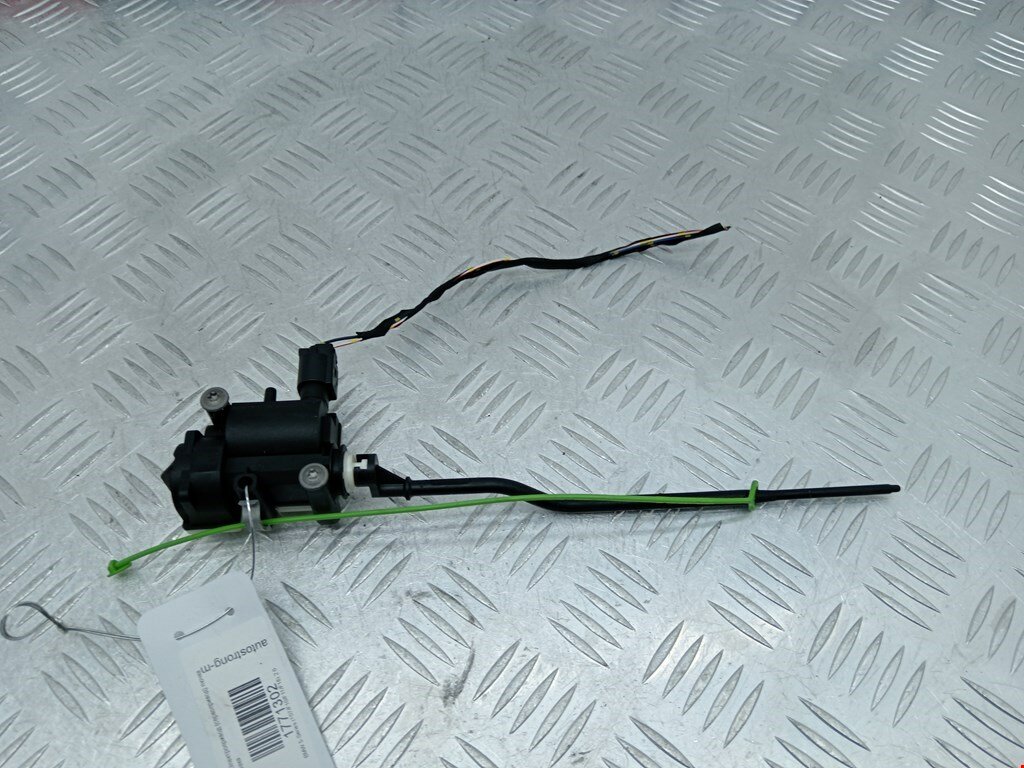 Сервопривод (электропривод моторчик привода) лючка бензобака BMW 5-Series (F07/F10/F11/F18) 67117228199 арт. 1771302