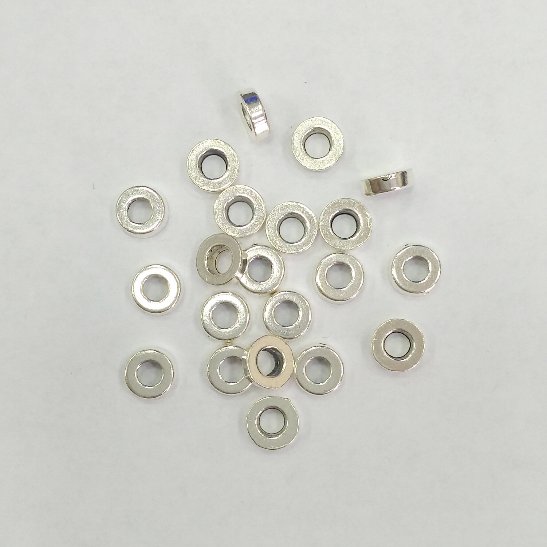 Бусина металлическая, 6х2мм, рондель гладкая, базовый материал - цинковый сплав, стиль тибетское серебро, 5 грамм