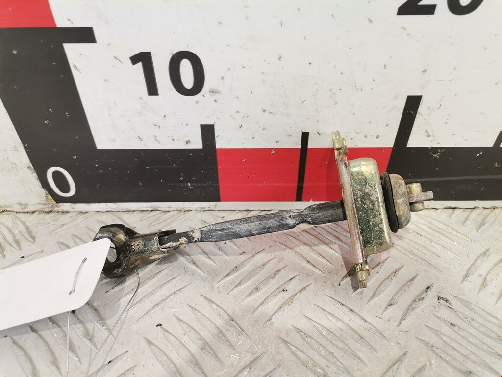 Ограничитель открывания двери передней Mazda 6 GG GJ6A58270F арт. 1528004