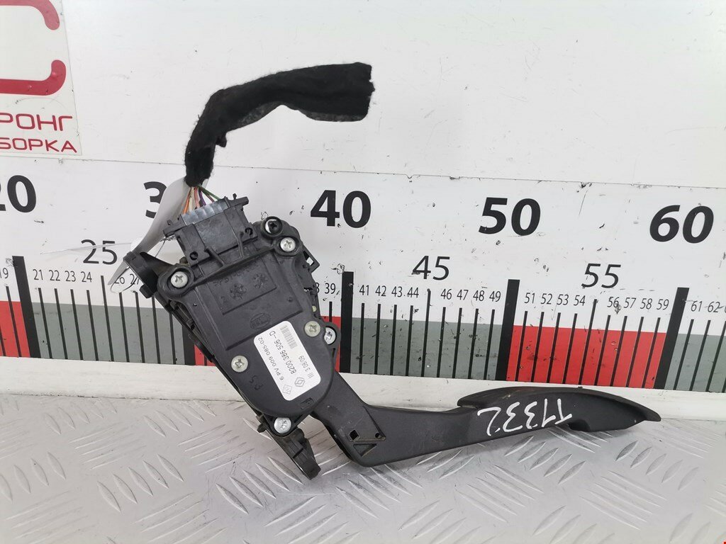Педаль газа Renault Sandero 1 6001548477 арт. 1528931