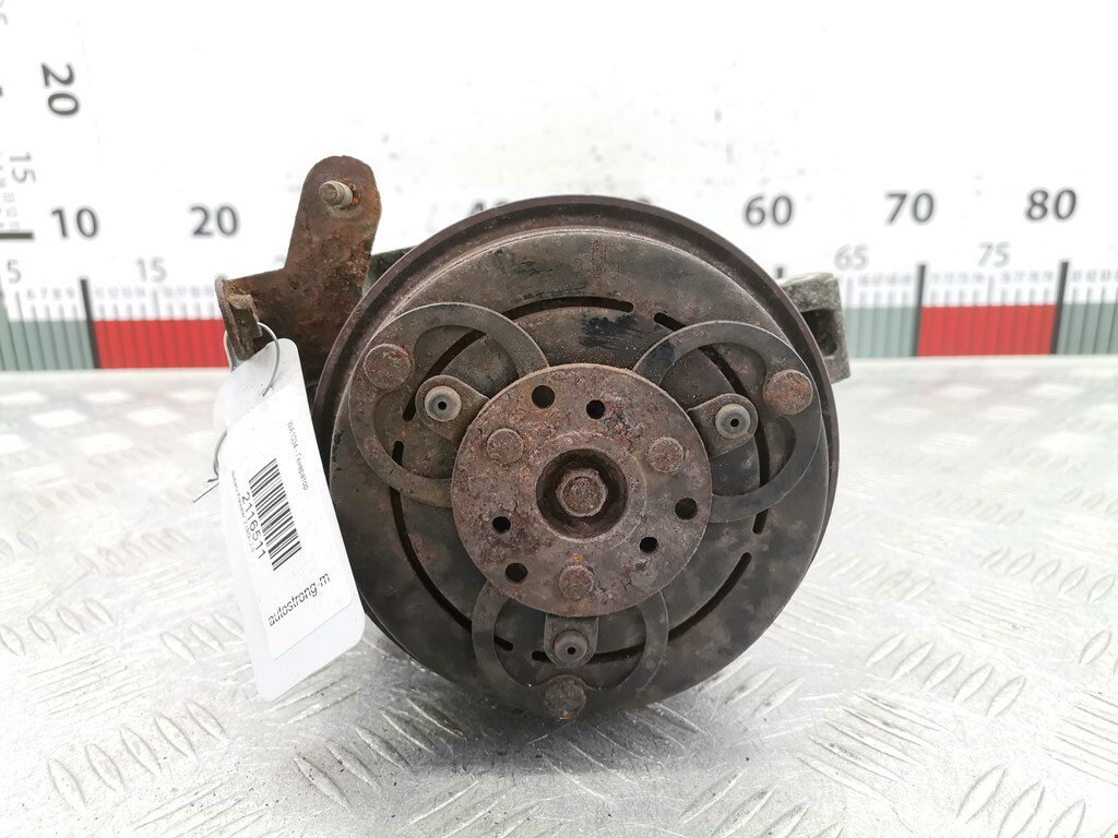 Компрессор кондиционера Subaru Forester 2 (SG) 73111SA000 арт. 2116511