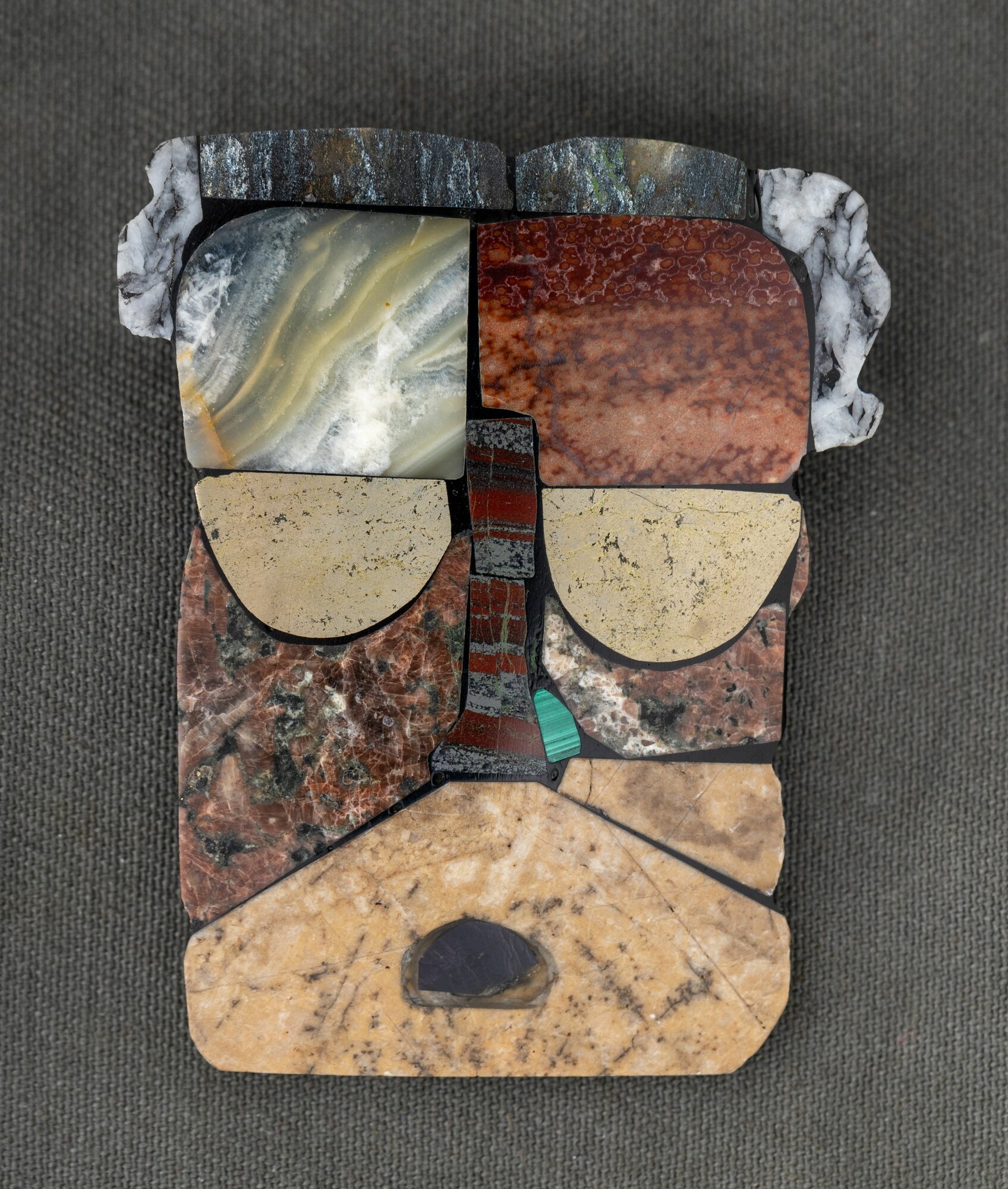 Брошь, агат