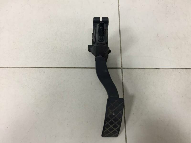 Педаль газа Skoda Octavia A7 2013 кат.номер: 5Q1721503H