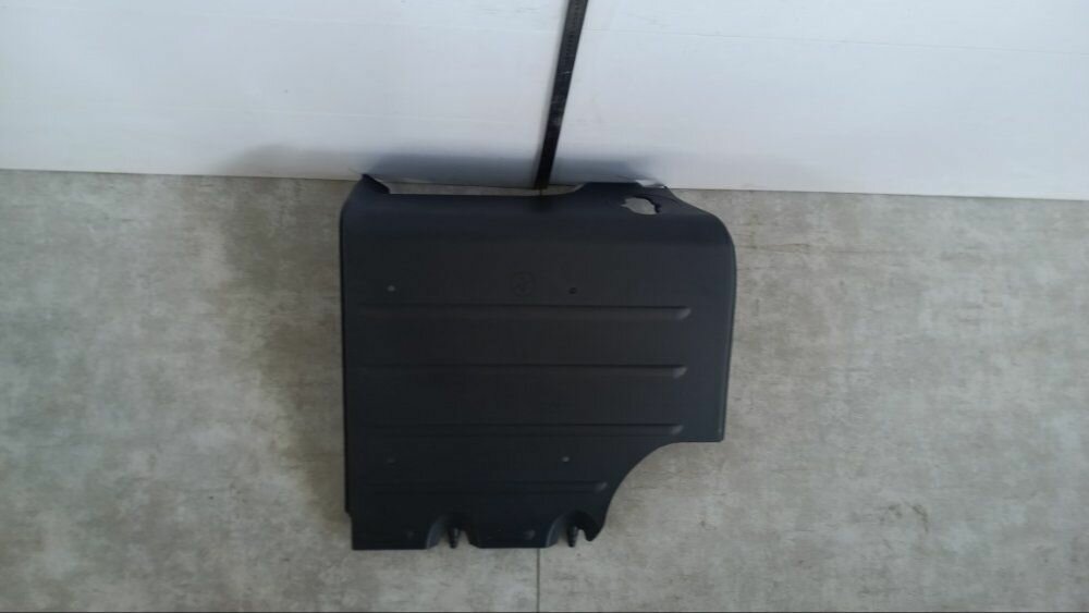 Крышка аккумуляторной батареи Рено Премиум ДЦИ 1996-2006 г.