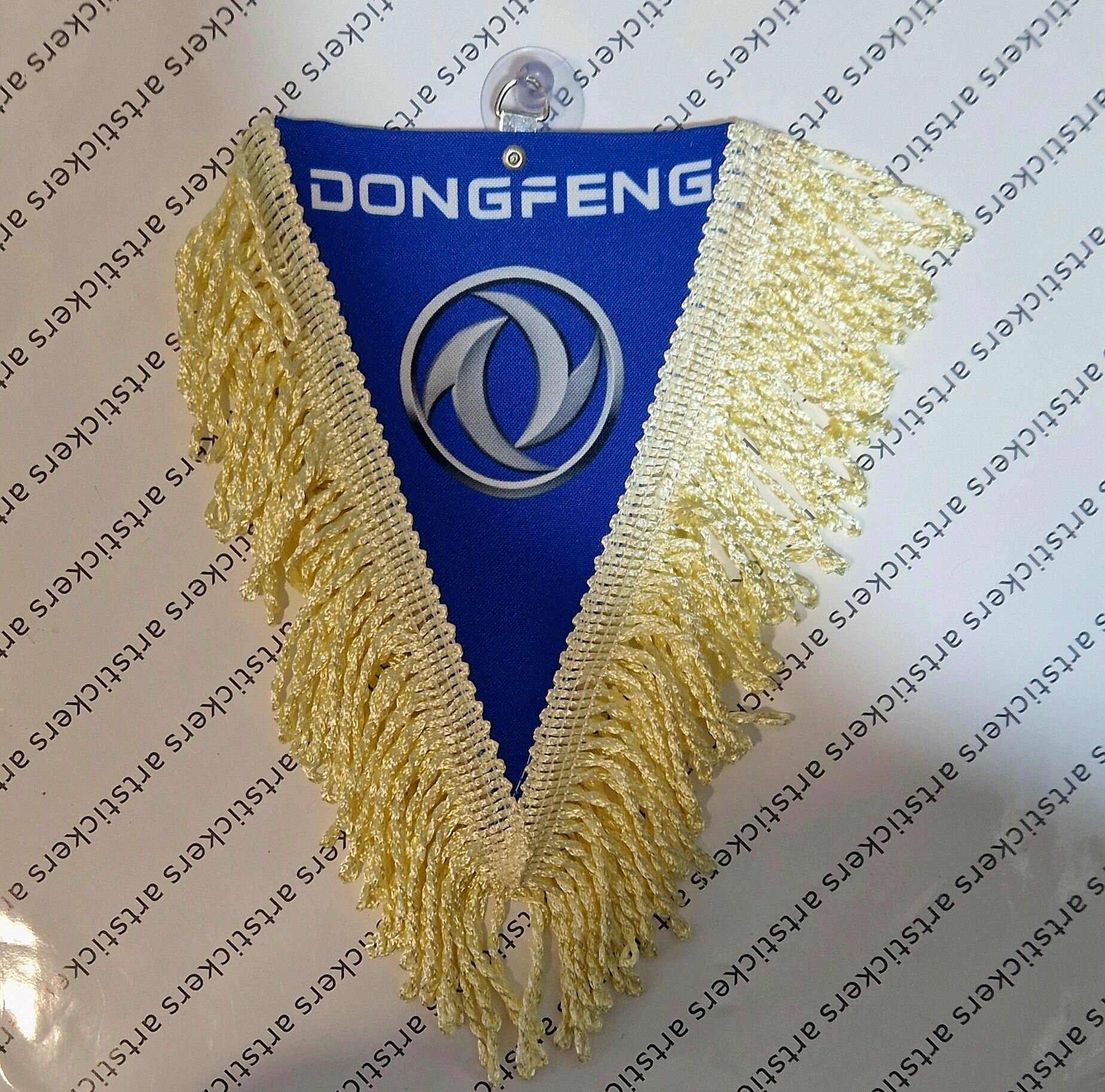 Вымпел Donfeng 16х20см, +бахрома 5см, двусторонний на присоске, ткань, аксессуар для авто