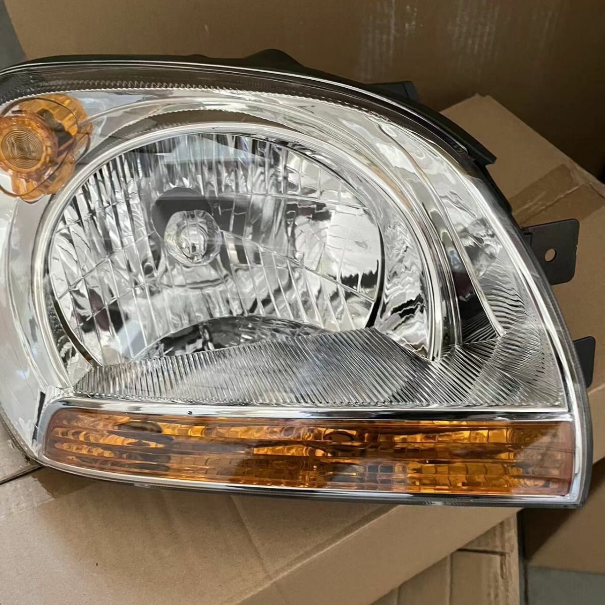 2005-2007 Kia Lion Run 92101-1F000 92102-1F000 фара в сборе yellow