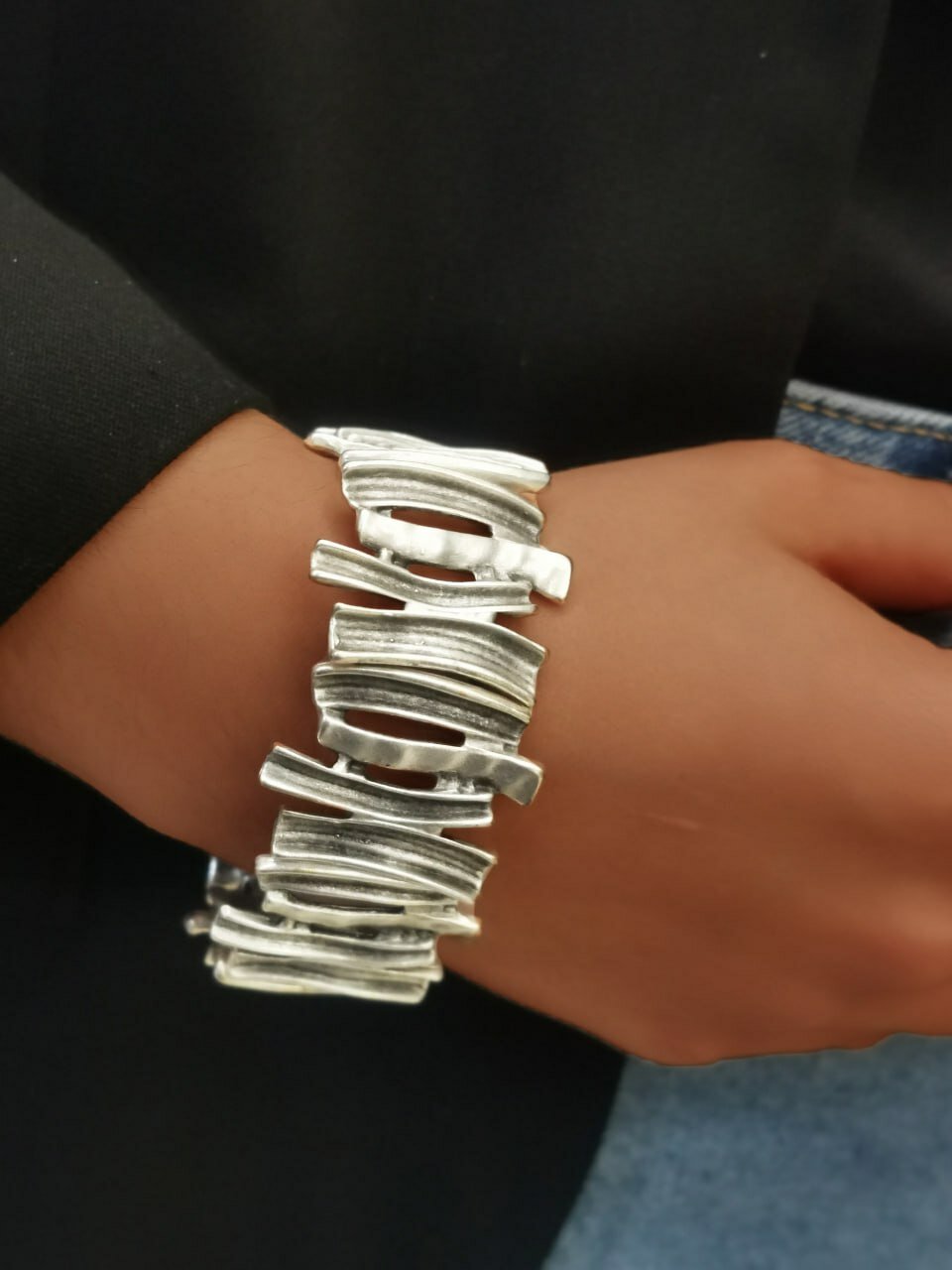 Эластичный браслет