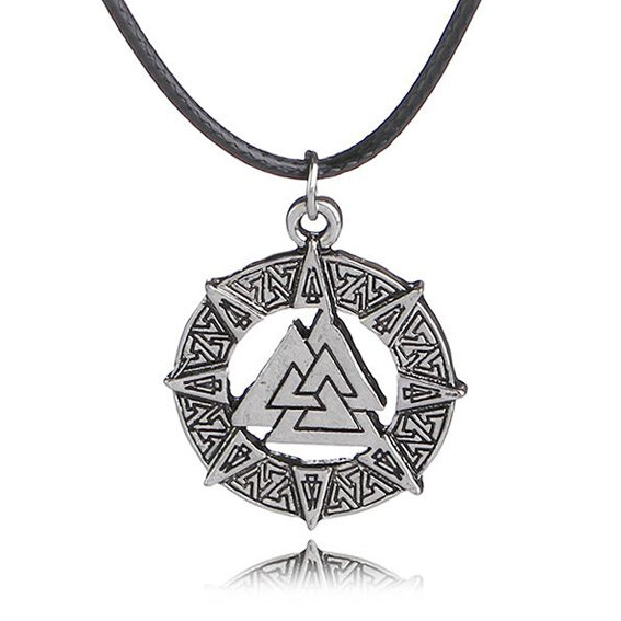 Кулон - амулет Валькнут со шнурком 2,5см