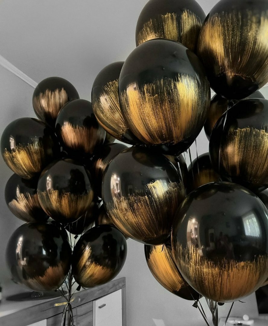 Фонтан из шаров «Золотая Тень»