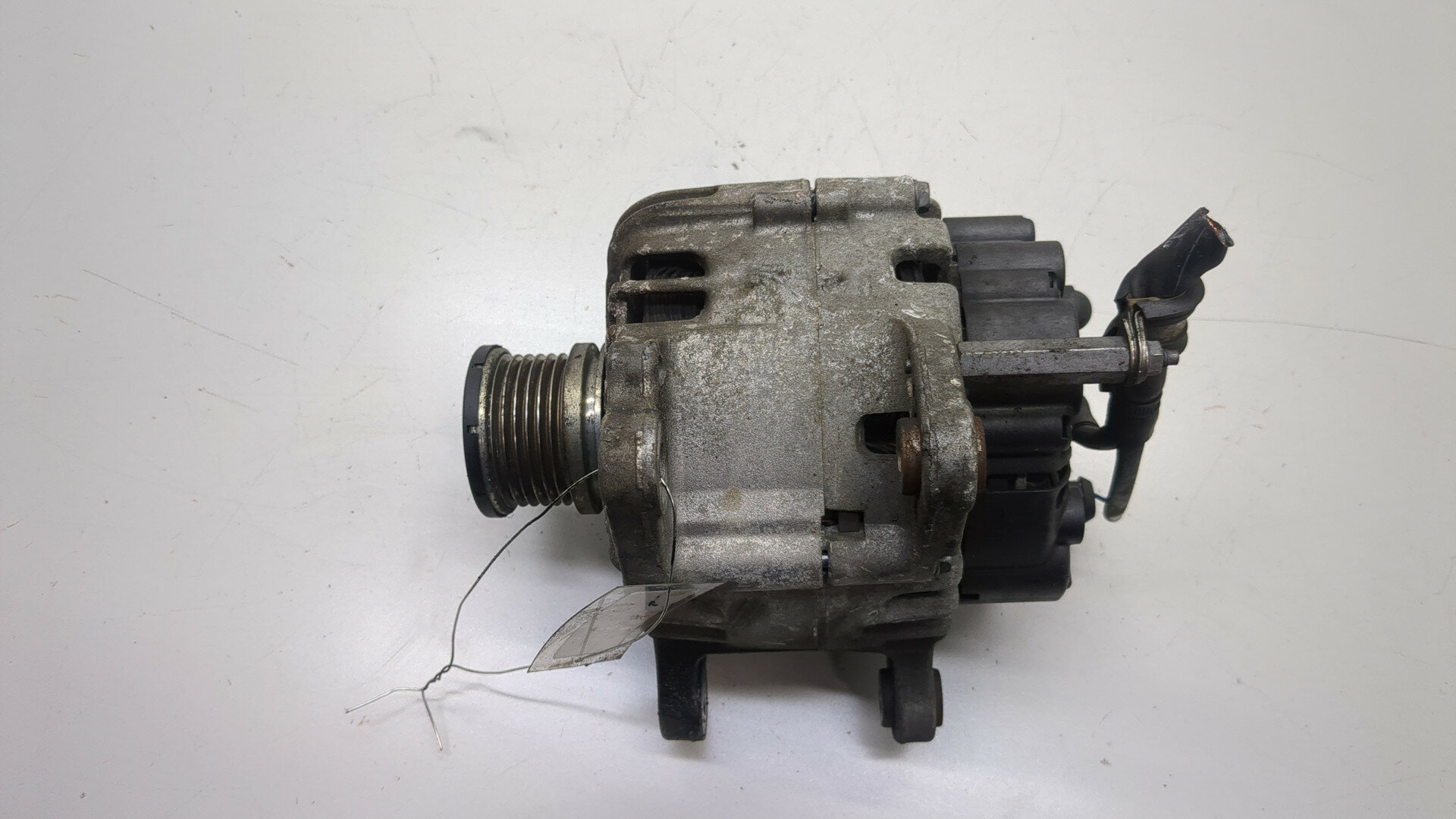 Генератор Skoda Octavia (A7) Б/У