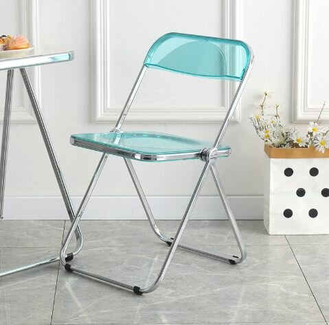 Прозрачный пластиковый складной стул