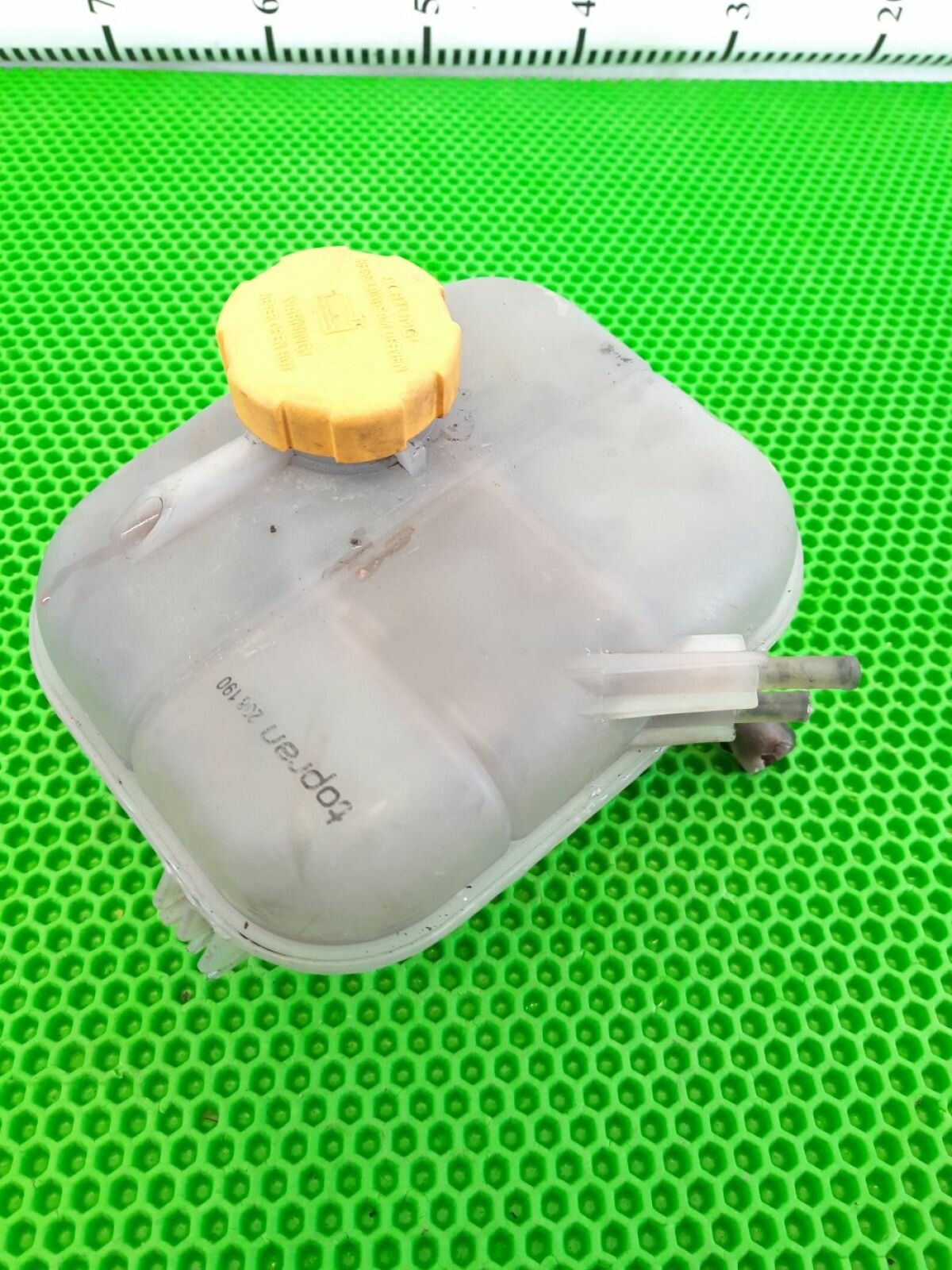 Бачок расширительный Opel Astra GTC L08 Z16XER