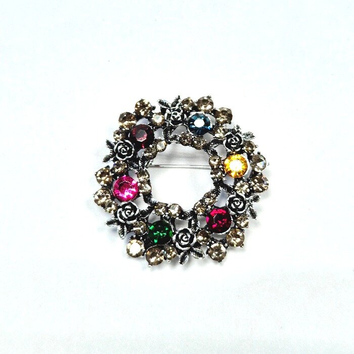 Брошь, кристаллы Swarovski, фианит