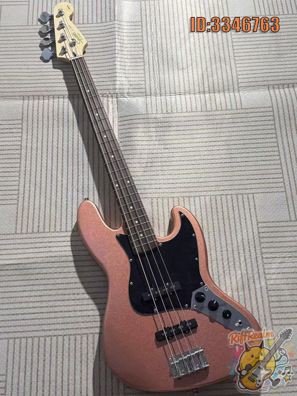 Бас-гитара Jazz Bass Pink metallic & Black