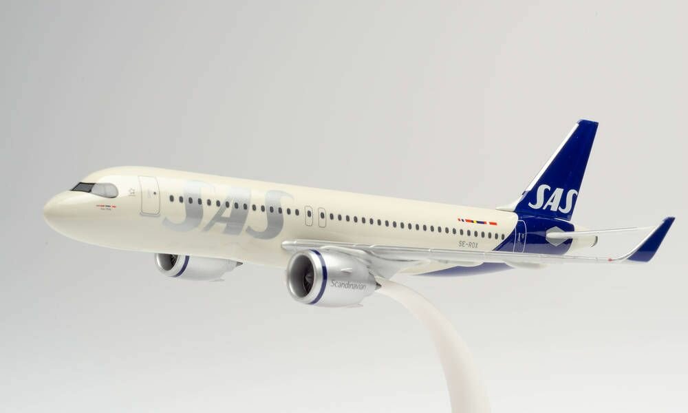 Herpa Snap-Fit Модель самолета Airbus A320neo SAS
