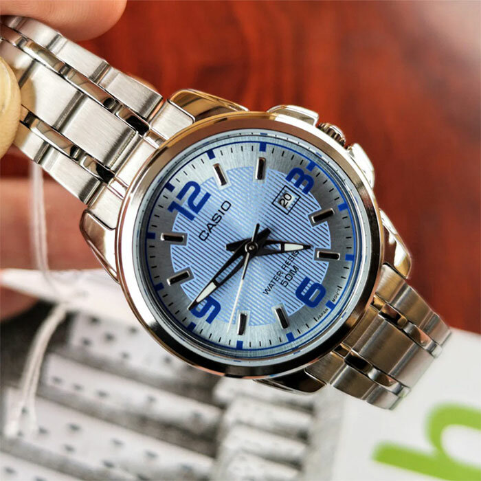 Наручные часы CASIO Collection, серебряный — фото 1