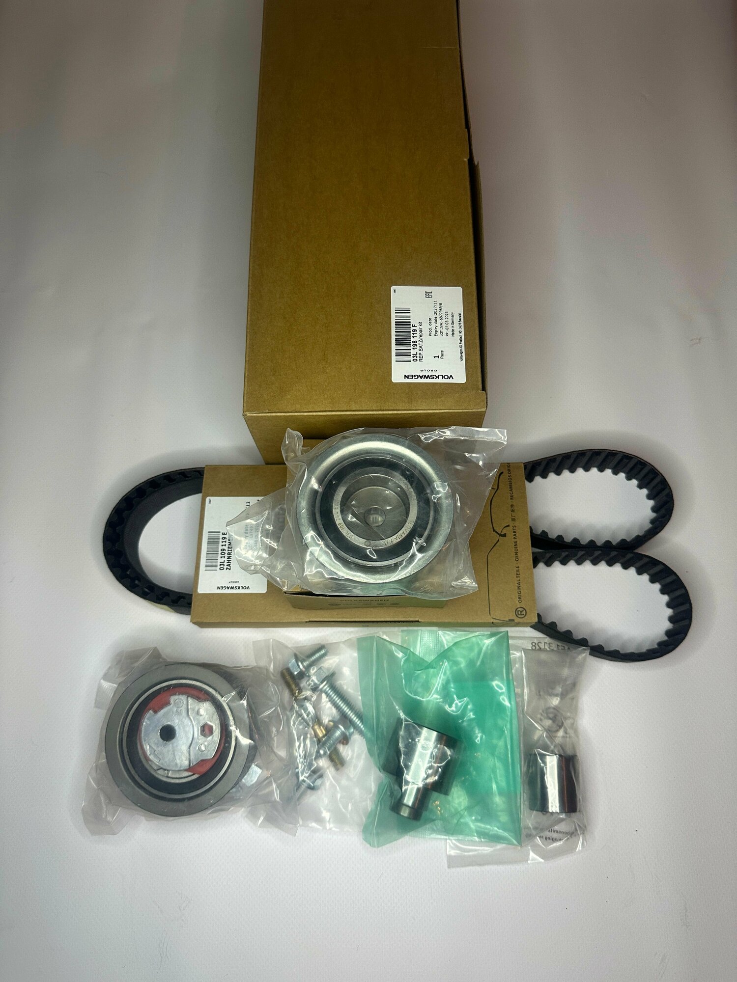 Ремонтный комплект ГРМ с натяжным роликом VAG 03L 198 119 F