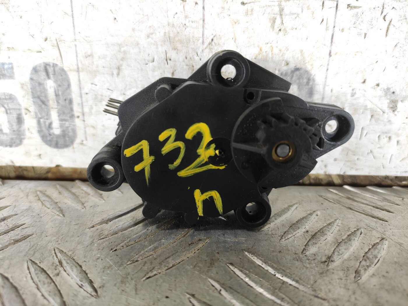 Моторчик заслонки отопителя OPEL Omega B 90512499