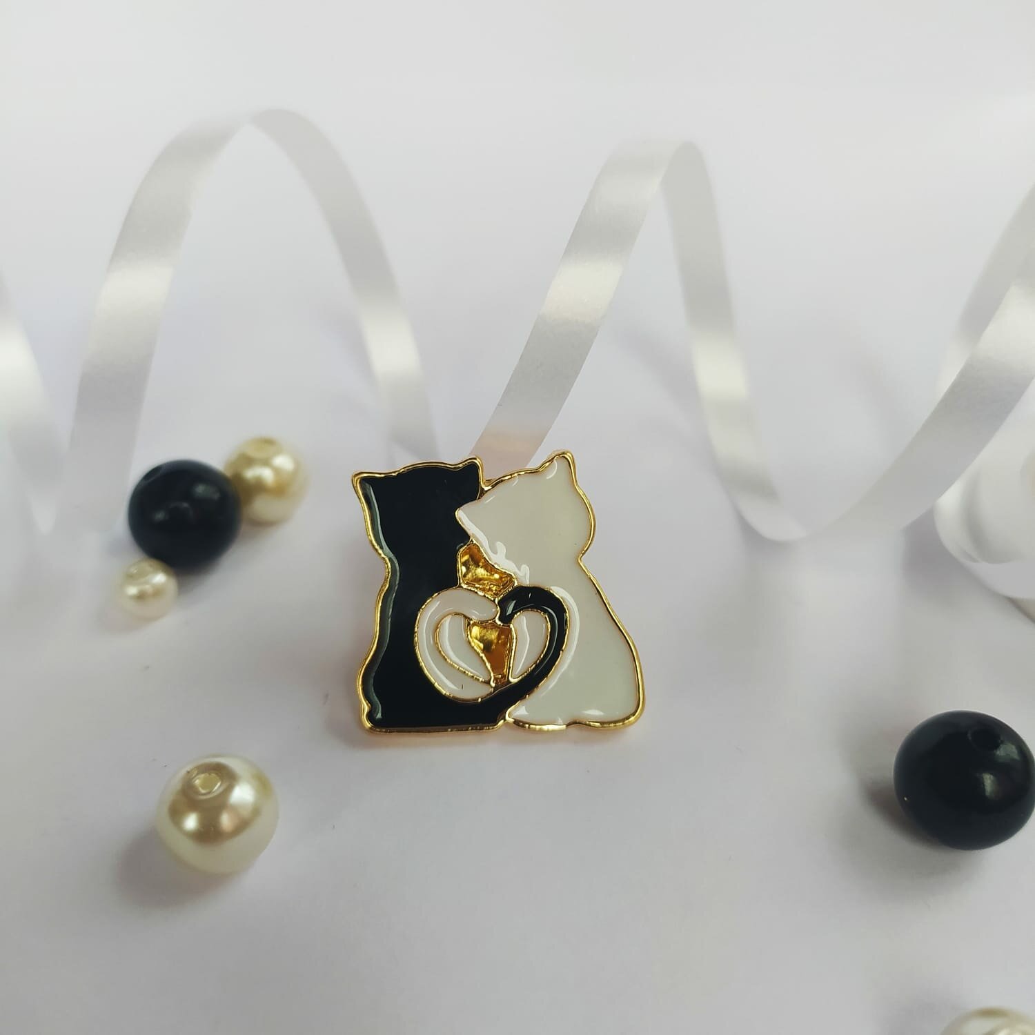 Брошь, эмаль