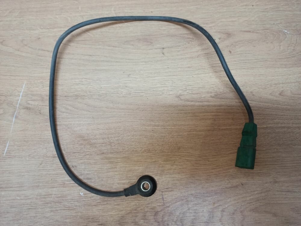 Датчик детонации Volkswagen Audi VAG 07D905377