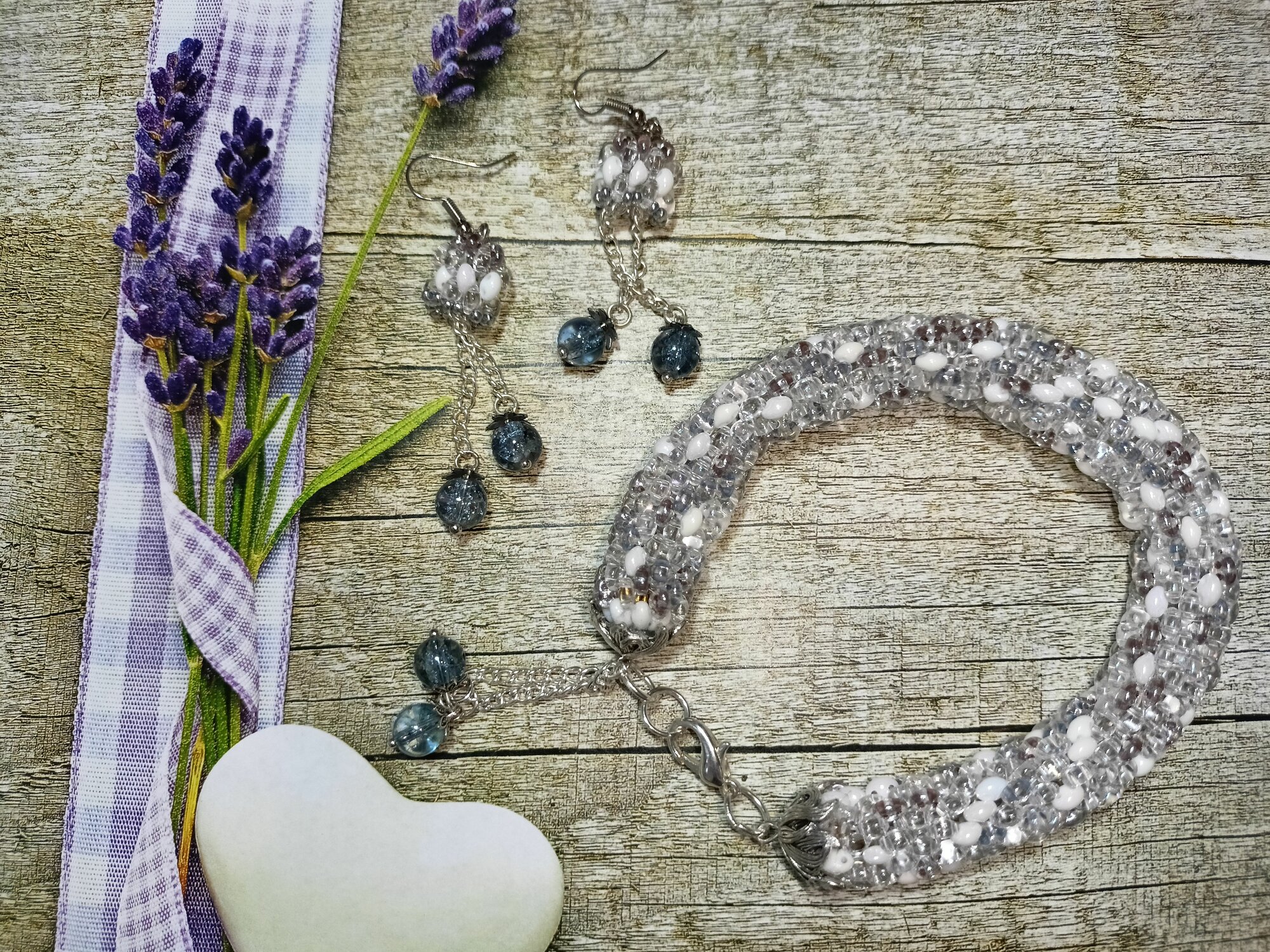 Комплект бижутерии: браслет, серьги, бисер, стекло