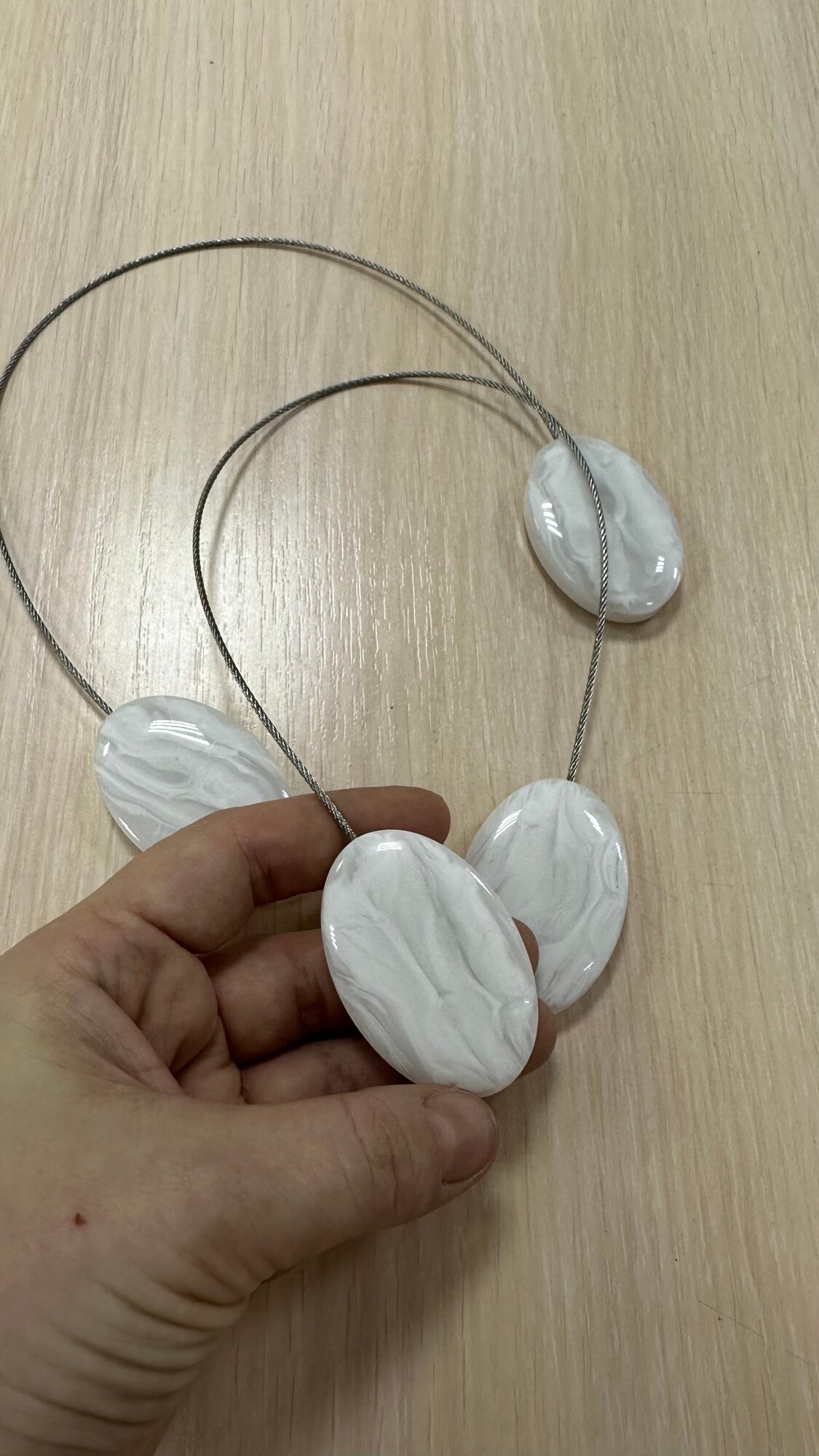 Магнитный подхват для штор Шторы с Любовью "Мрамор", пластик, белый, 1 шт.