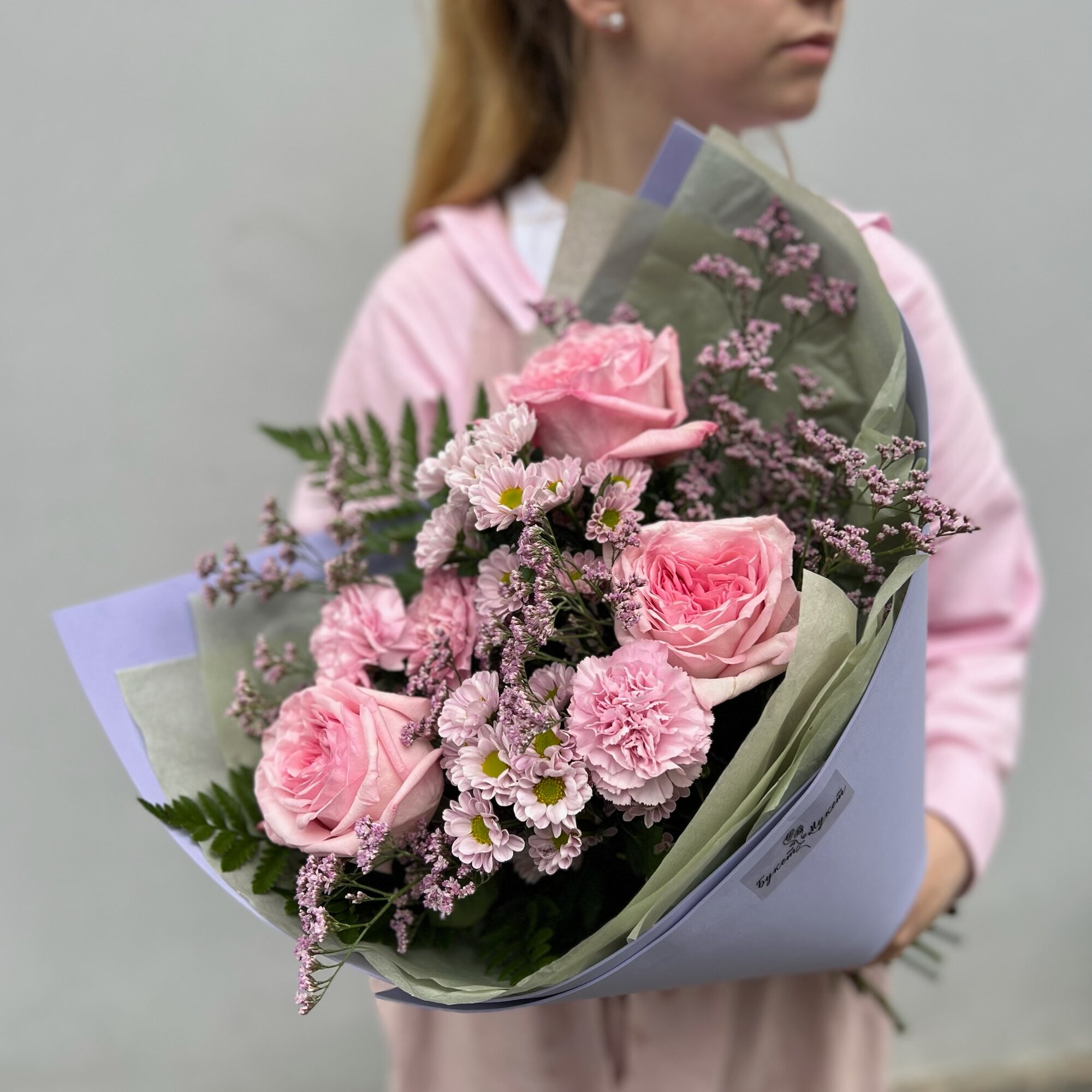 Букет цветов "Княжна Охара" (премиальная Роза Пинк охара, Сантини, диантусы) «Букет-Мукет»