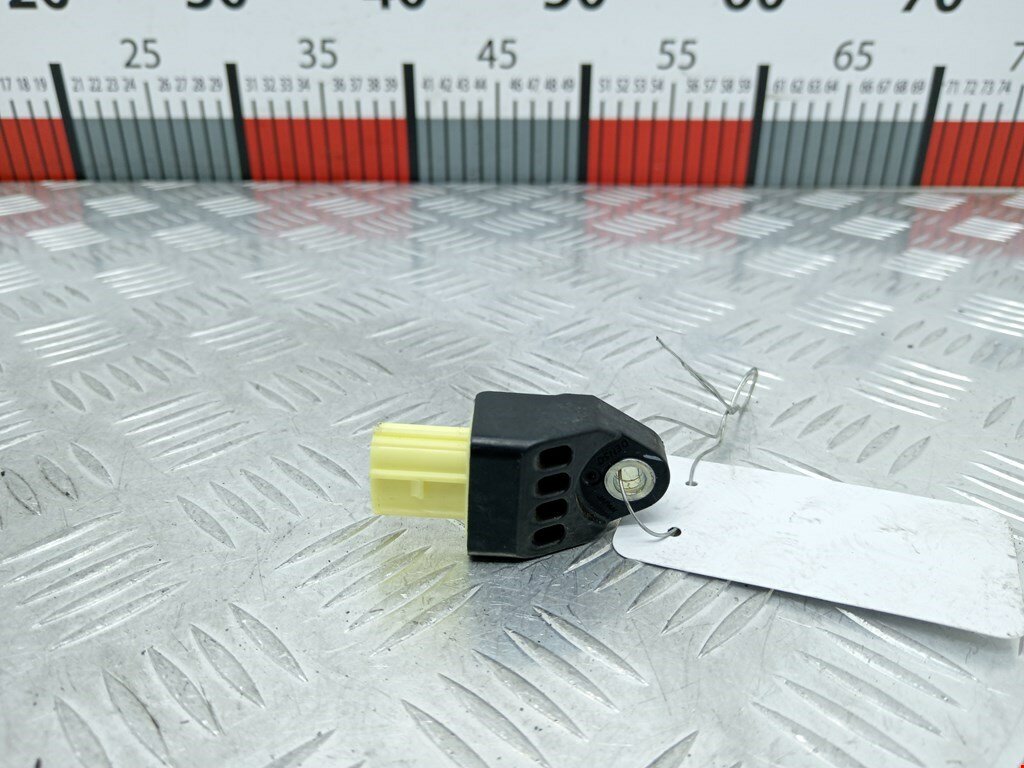 Датчик удара Toyota Rav4 3 8983133020 арт. 1744085