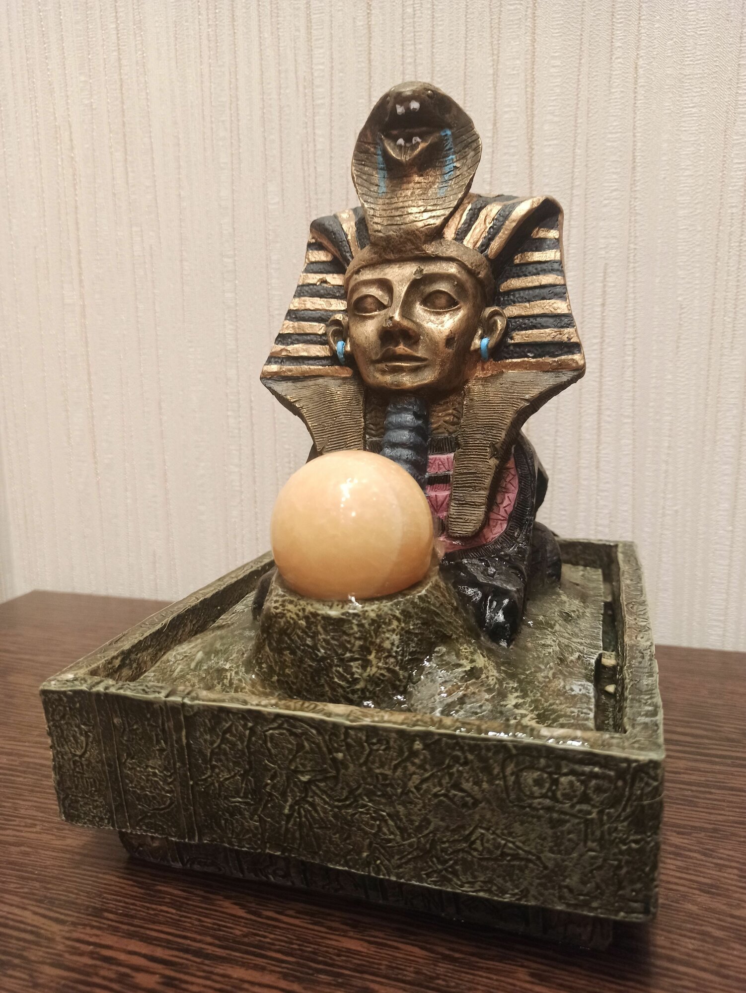 Фонтан декоративный домашний "Фараон Египта" с шариком, серия Древние Раскопки, высота 24.5см
