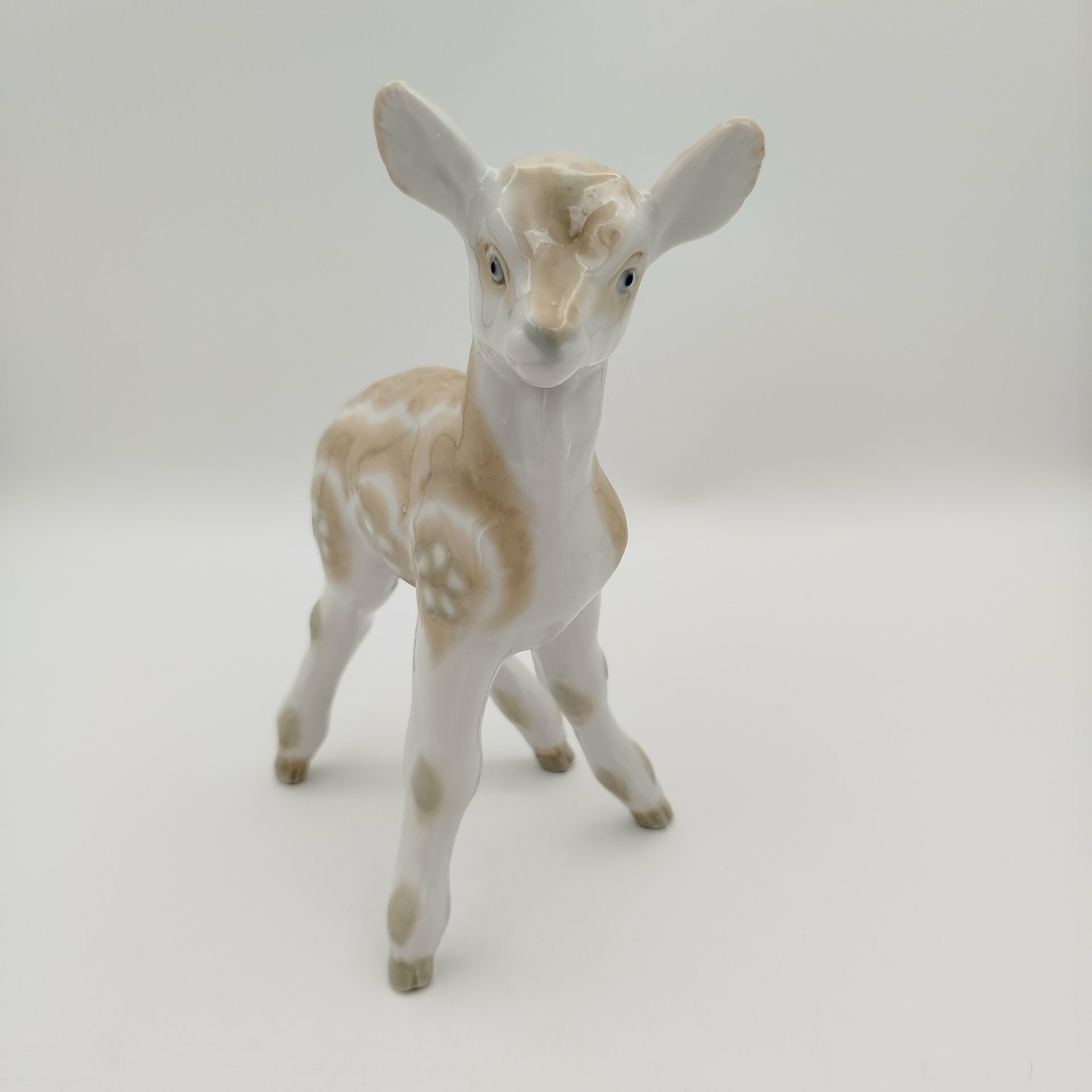 Статуэтка "Оленёнок", скульптор П. М. Кожин, фарфор, роспись