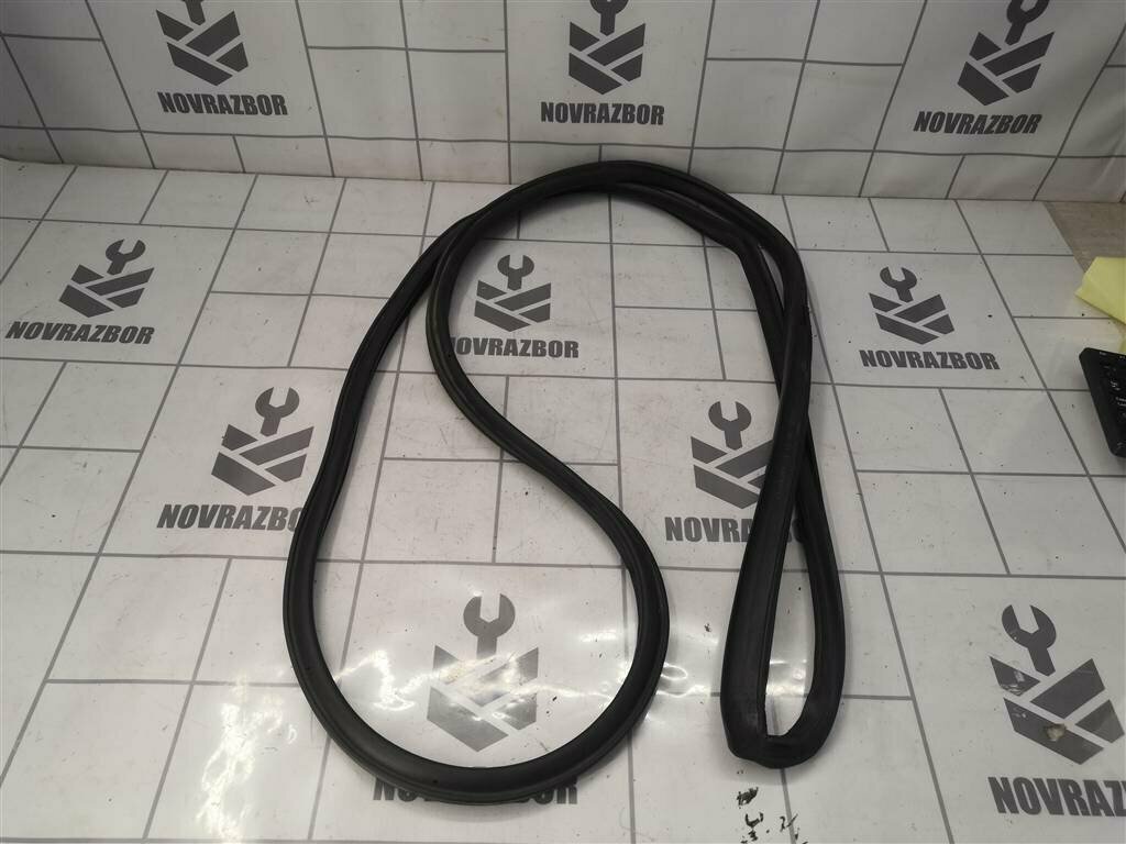 Уплотнитель двери Chevrolet Lacetti 04-13