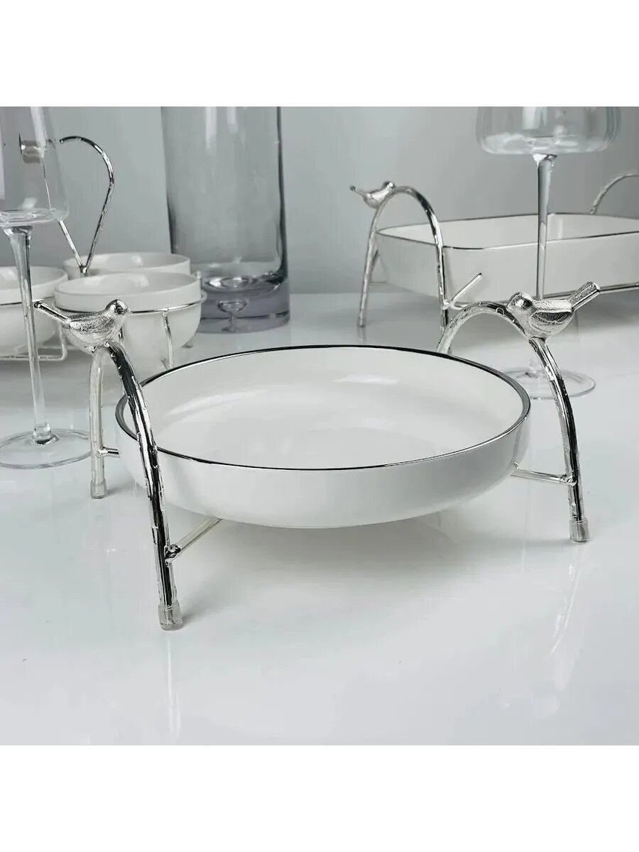 Глубокое круглое блюдо на подставке Lenardi Melody 20,5см фарфор, металл