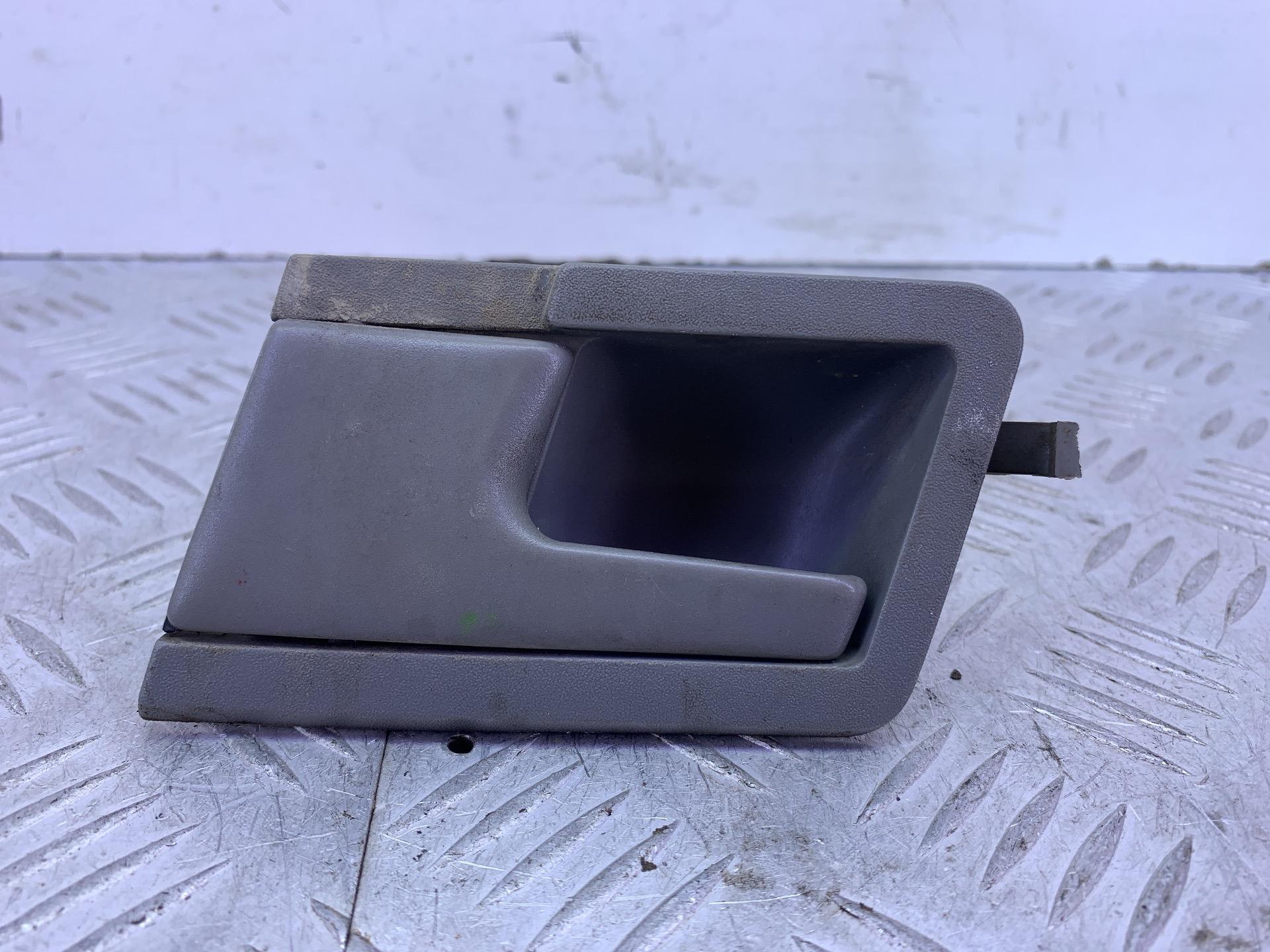 Ручка внутренняя двери Volkswagen Transporter T4 1997 701837019A
