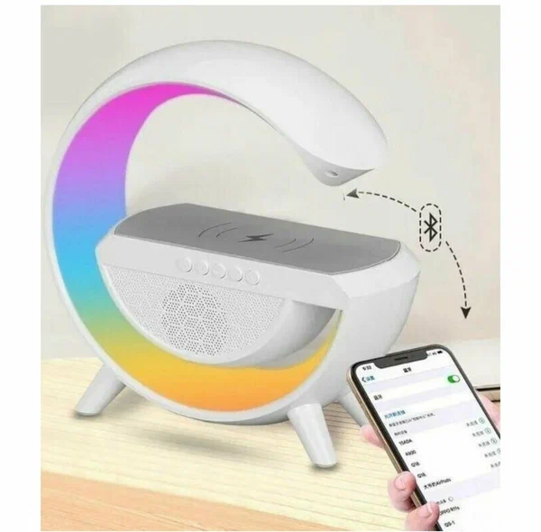 Умный светильник ВТ-2307 с блютуз колонкой и беспроводной зарядкой для телефона и FM-радио /Смарт ночник белый