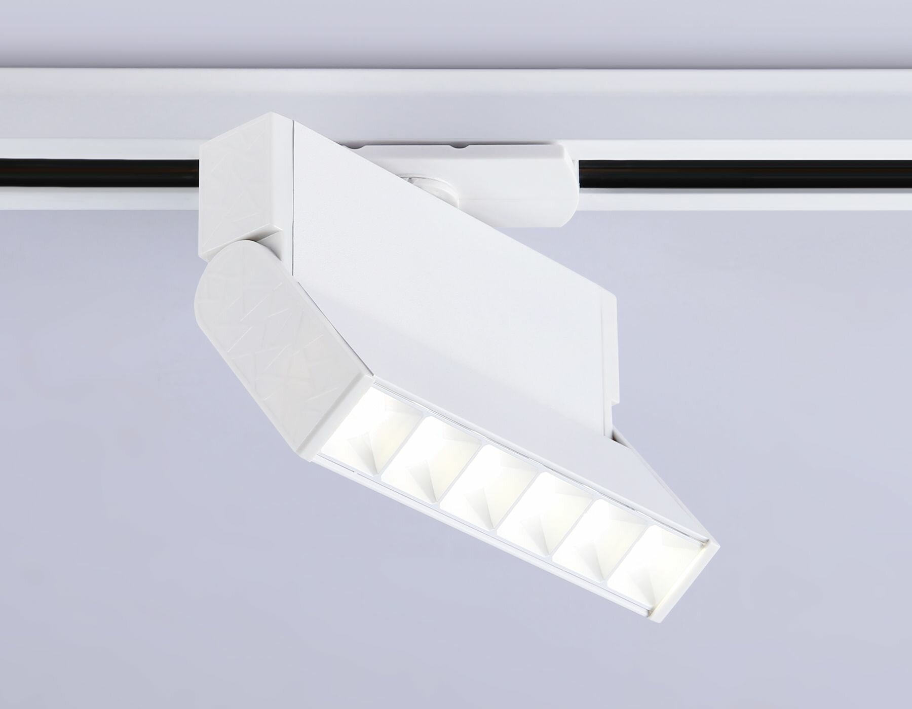 Трековый однофазный светодиодный светильник LED 6W 4200K 24 115*22*87, белый