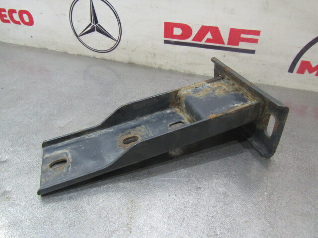 Кронштейн усилителя бампера Iveco Stralis