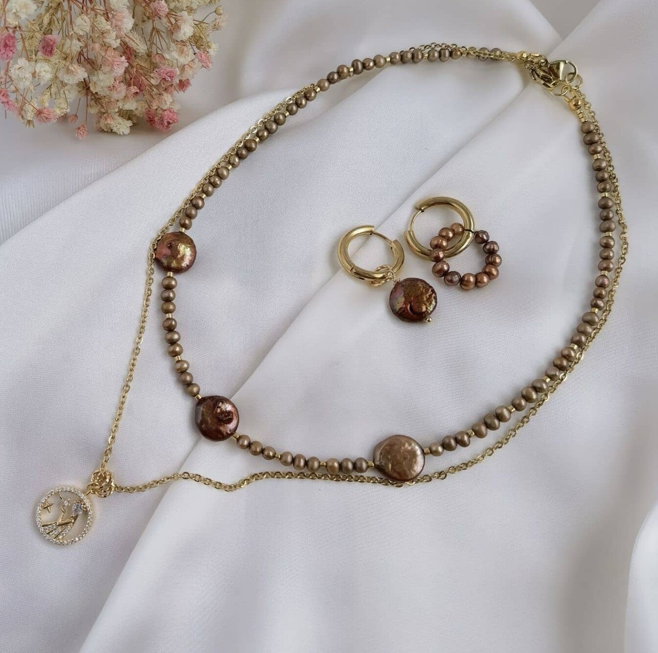 Комплект бижутерии: подвеска, колье, серьги, цепь, жемчуг культивированный