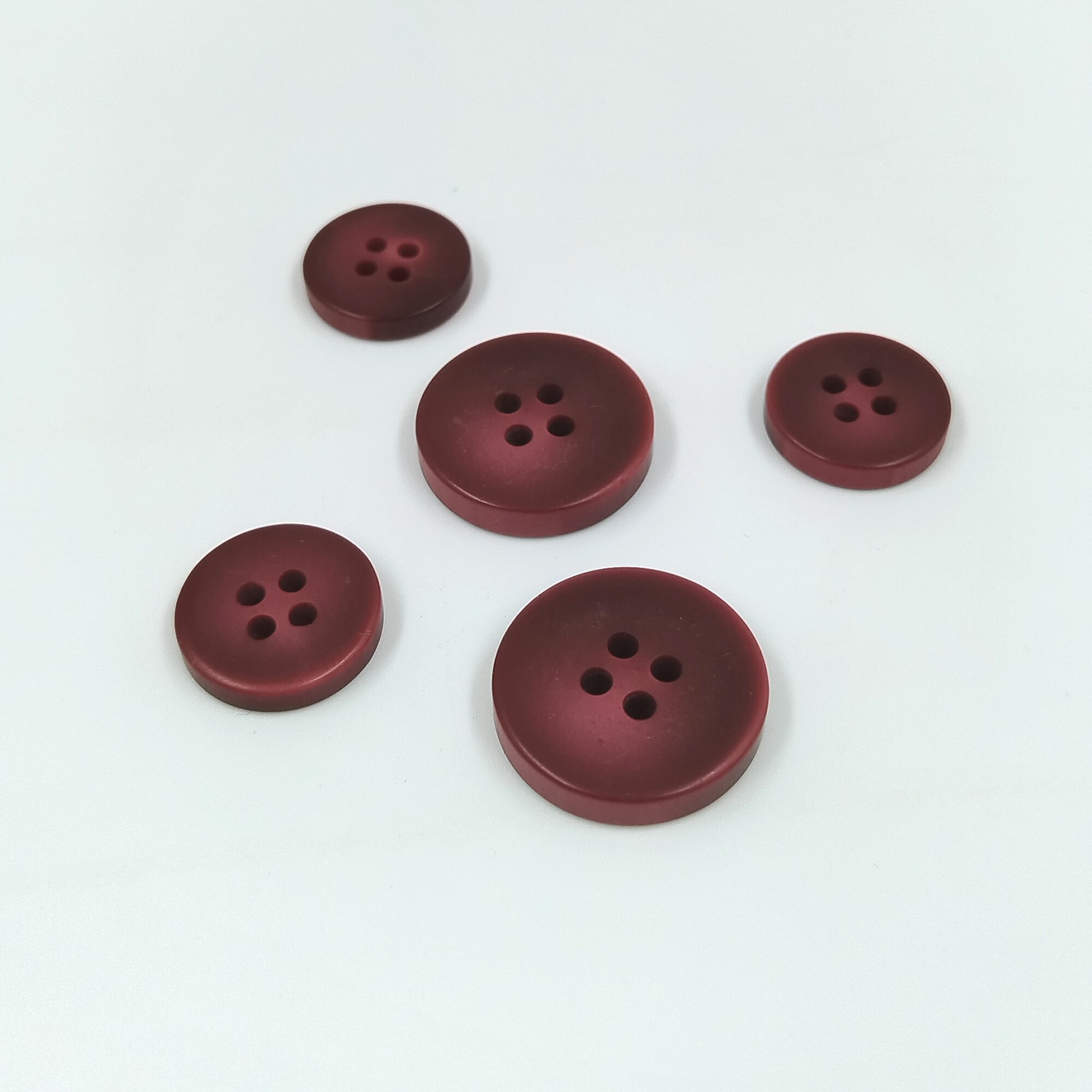 Пуговицы красные 2.2 см 5 шт