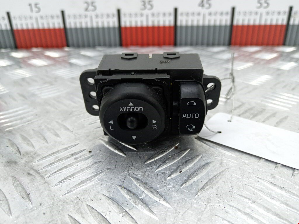Джойстик регулировки зеркал Kia Ceed 2 (JD) 93530A2950 арт. 1735358