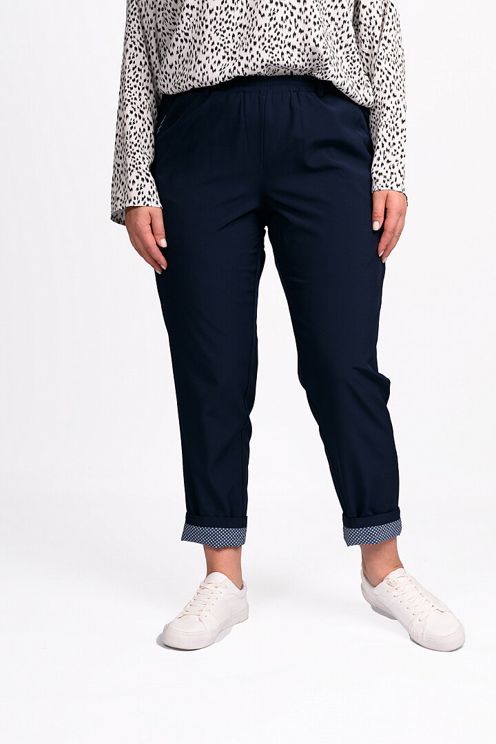 Брюки чинос