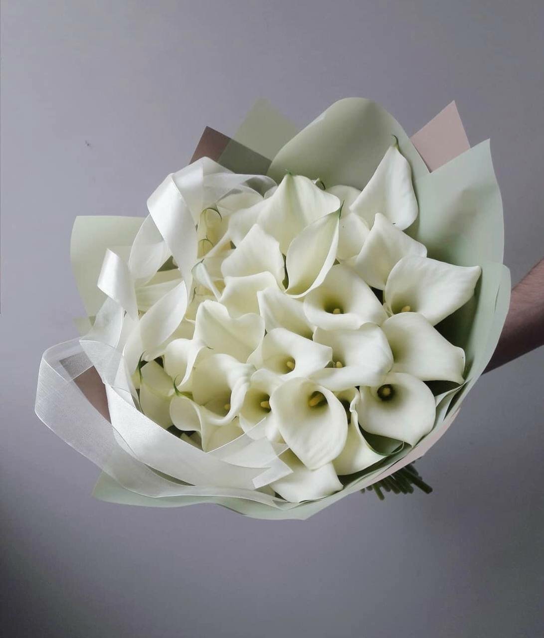 Премиум букет из белых калл, премиум цветы, шикарный, красивый букет цветов, каллы.