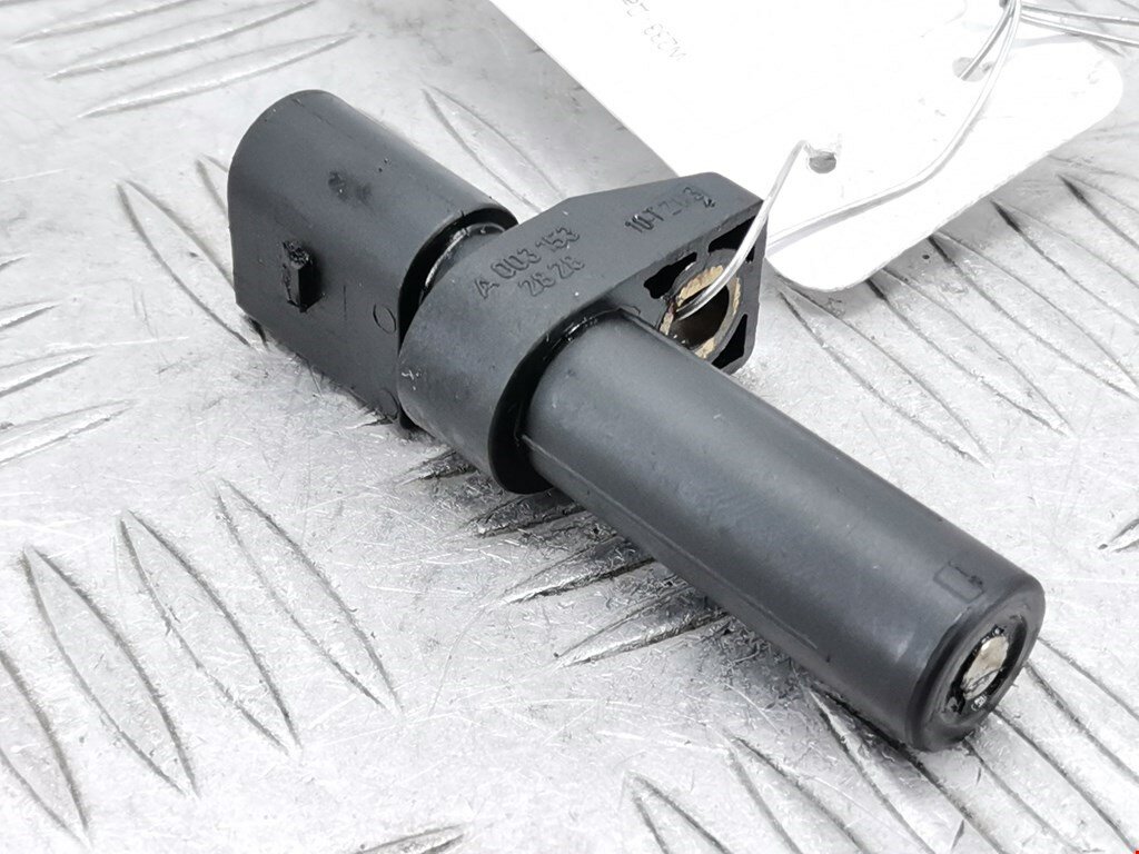 Датчик коленвала Mercedes C-Class (W204) A0031532828 арт. 1830725